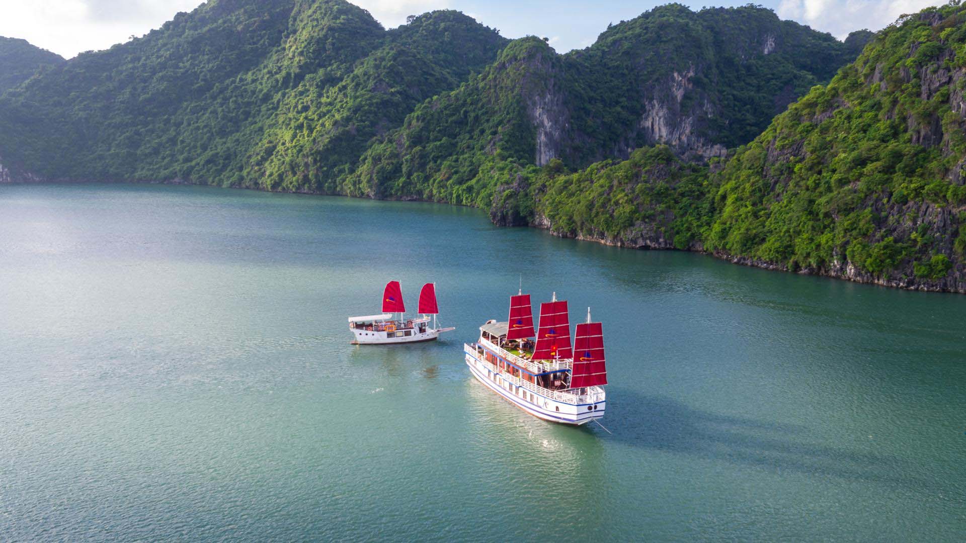 Amazing Sails Luxury Day Tour - Amazing Sails Halong Bay Day Trip