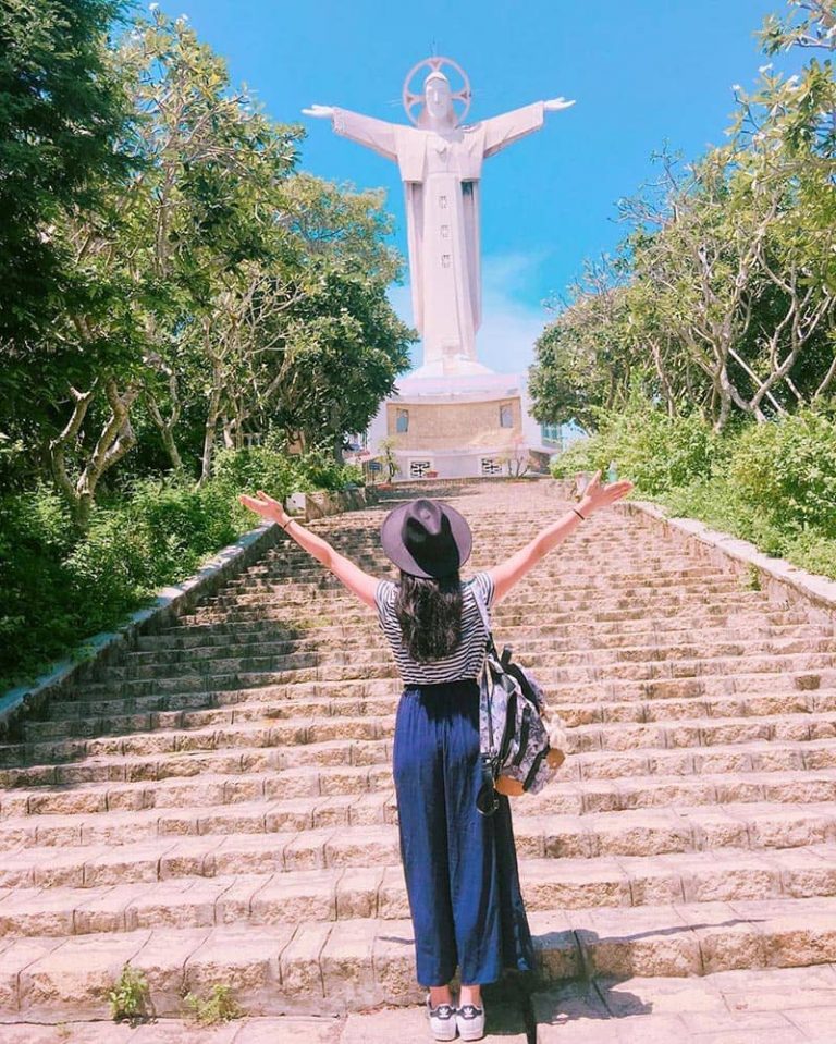 Statue Jesus Christ in Vung Tau - Jesus Statue with Arms Outstretched