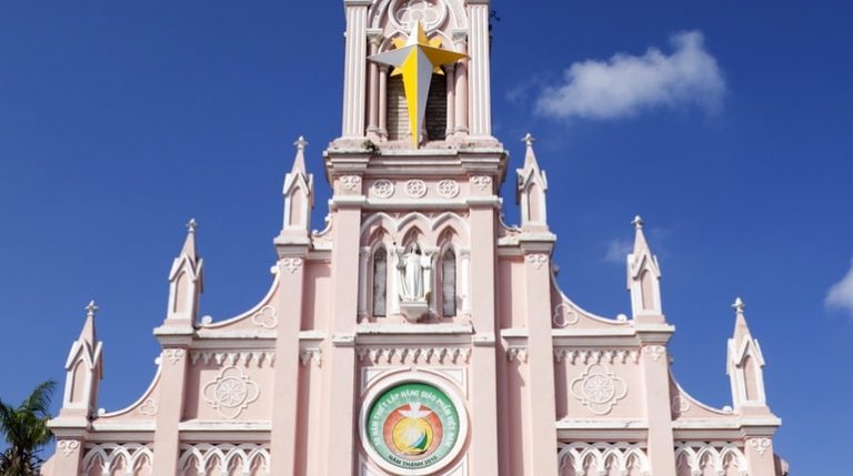 Da Nang Cathedral - The Pink Church Da Nang (Rooster Church)